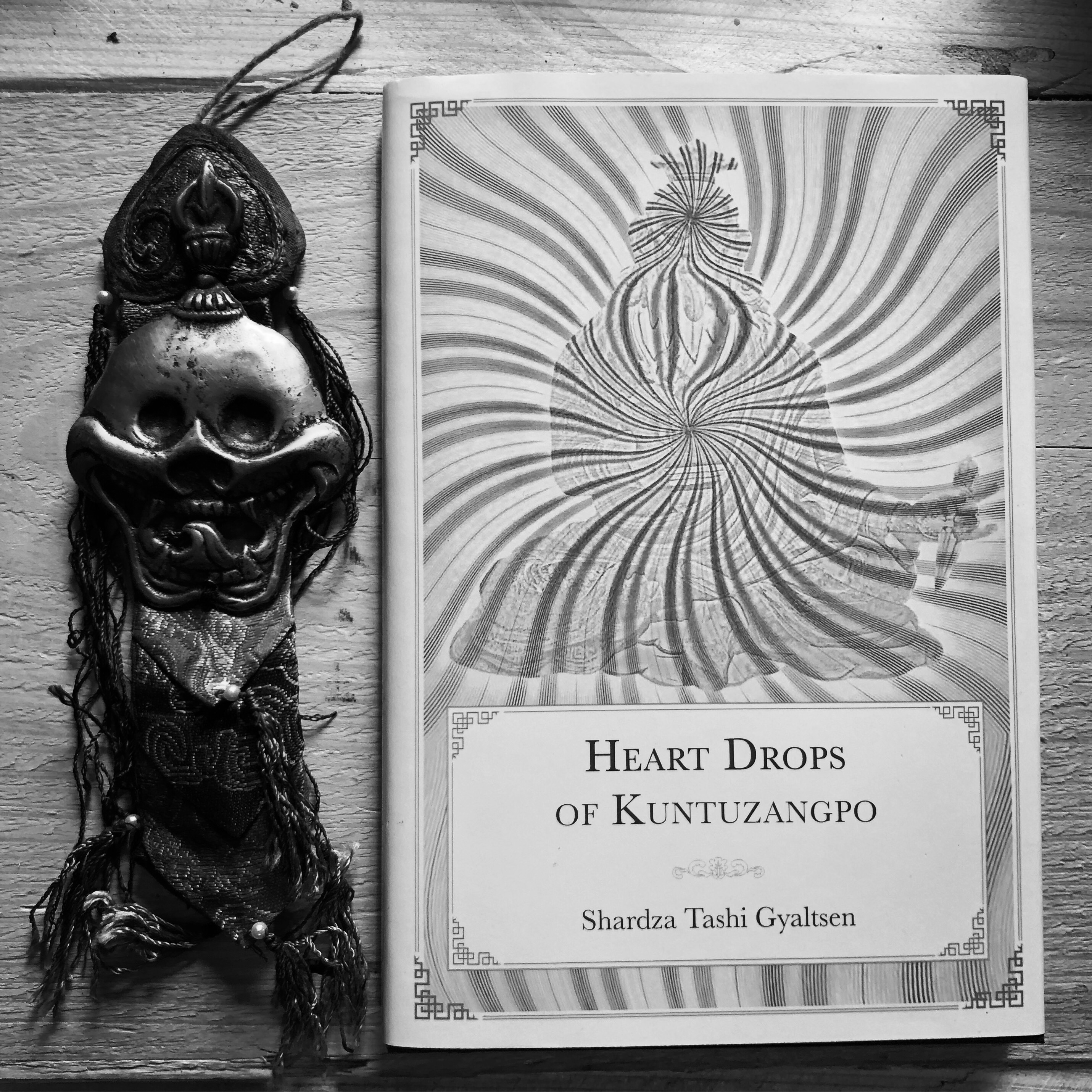 Book Review: Heart Drops of Kuntuzangpo – Sun Archer : The Pursuit of ...